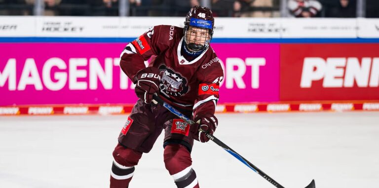 Why the Blackhawks Should Draft Defenseman Alberts Šmits - Bleacher Nation